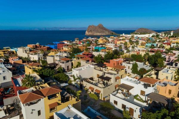 Casa Barcelona - Baja California Sur