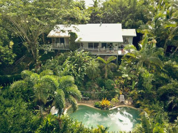 Mission Beach Escape Bnb - Tully