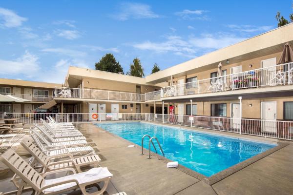 Siesta Suites - Kelowna