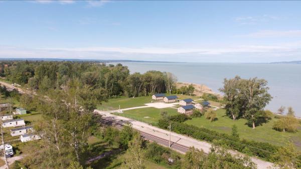 Napsugár Club éS Panzió - Balatonfenyves