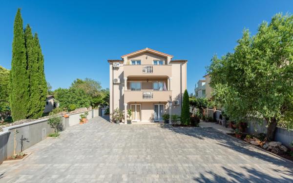 Apartments Ankica - Premantura