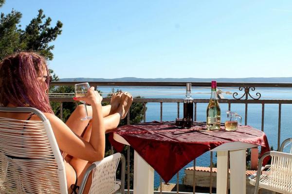 Entire Home With A Swimming Pool For 12 In Marusici - Mimice