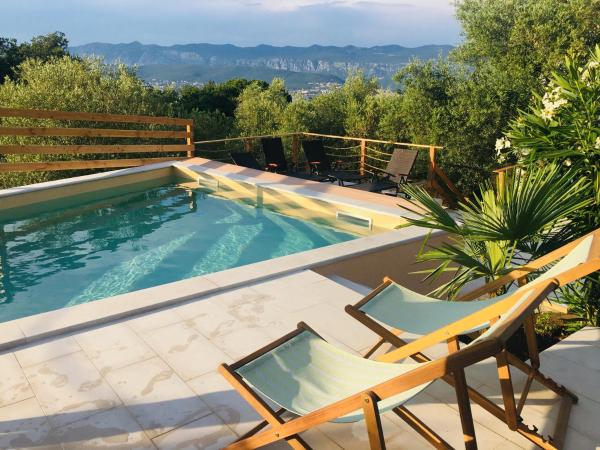 Seaview Villa Anita With Two Apartments And Private Pool - Alpi