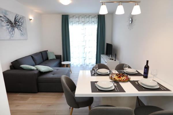 Apartment Little Marijeta - Okrug Gornji