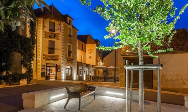 Hôtel Restaurant Famille Bourgeois "La Cote Des Monts Damnés" - Sancerre