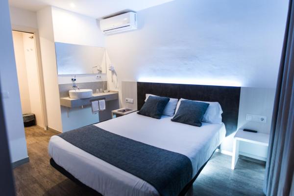 Hostal Ribas - Lloret de Mar