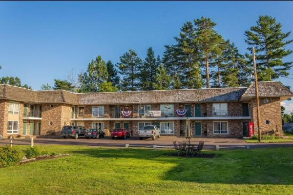 Budget Host Inn - Ironwood, MI