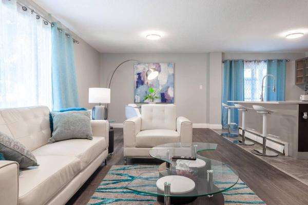 Entire 2-bedroom Townhouse On A Rustic Farm - C - United States