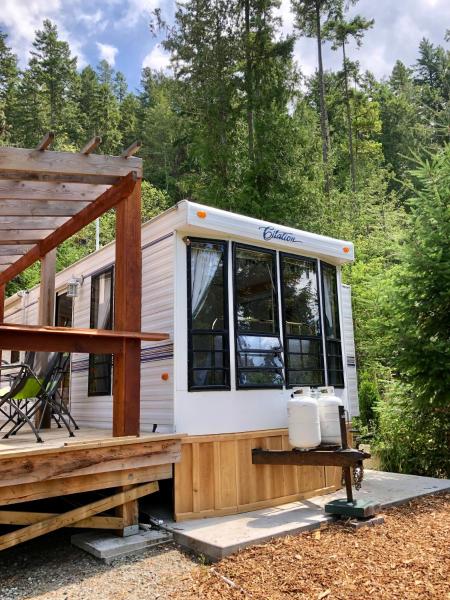 Glamping In Style On Acreage - British Columbia