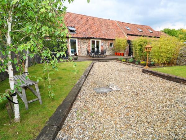 Far Barn - Blakeney