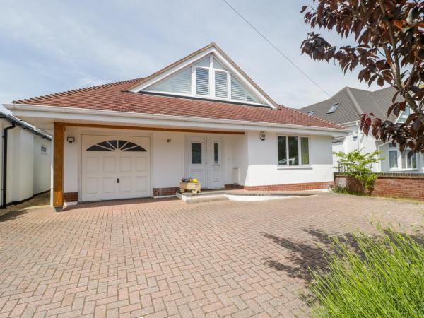 27 Wick Lane - Bournemouth
