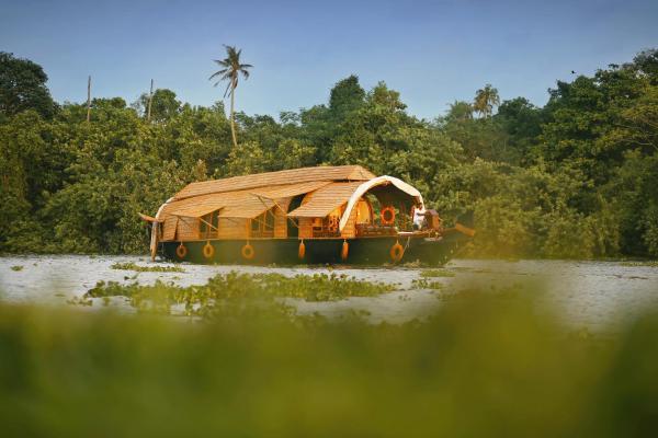 Spice Coast Cruises - Houseboat, A Cgh Earth Experience - Vaikom