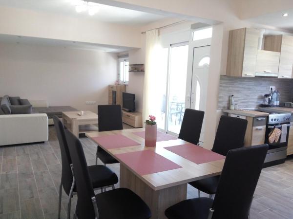 Helios & Elia Family Apartment - Corfú