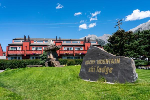 Rocky Mountain Ski Lodge - Canmore