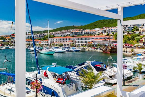 Marina Delfin Apartments - Top Location & Pet Friendly - Sweti Wlas