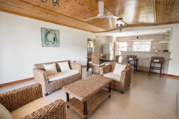 Flora's Self Catering Apartments - Seychelles