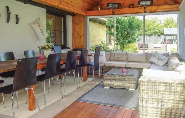 4 Bedroom Lovely Home In Höganäs - Viken