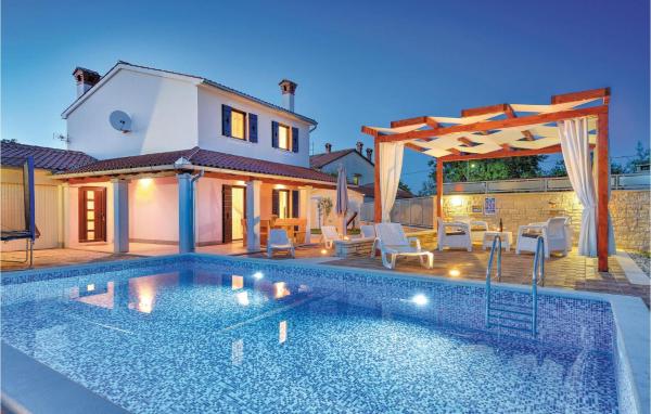 Three-bedroom Holiday Home In Rebici - Alpen