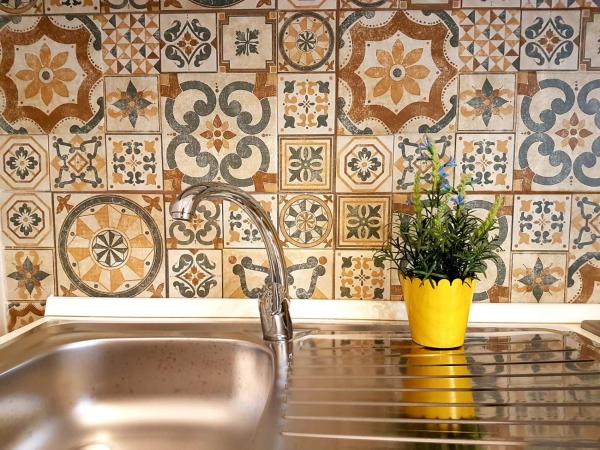 Alexis Home - Naples