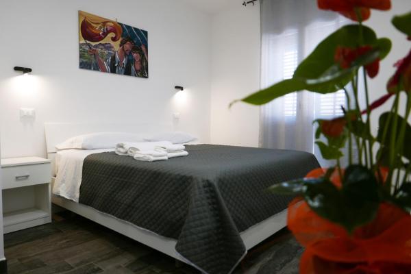 Opera Boutique Rooms - Carini