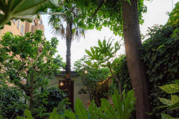 Secret Garden In The Heart Of Isola - Cinisello Balsamo