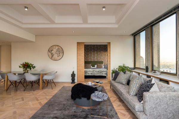 #1803 Cartwright - Simply Spectacular - Le Cap
