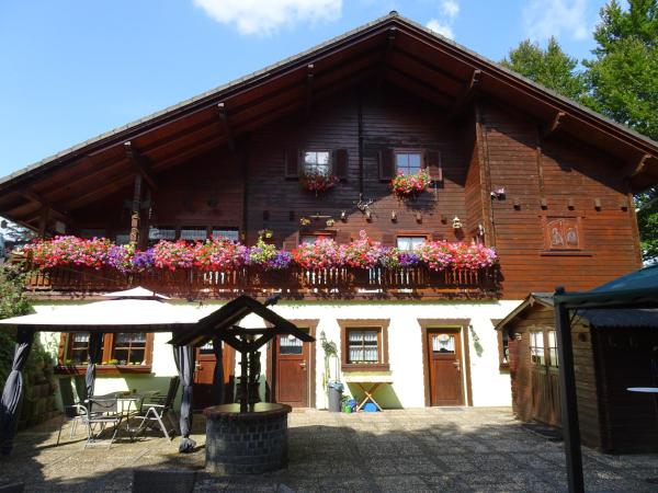 Uschi's Familienparadies - Hammer