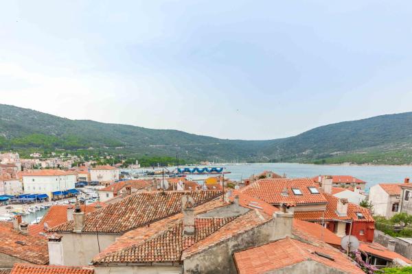 Panoramic View Apartment - Cres