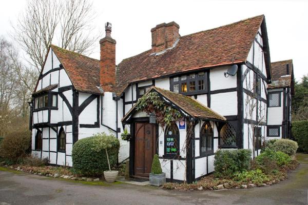 The Old Farmhouse - Maidenhead