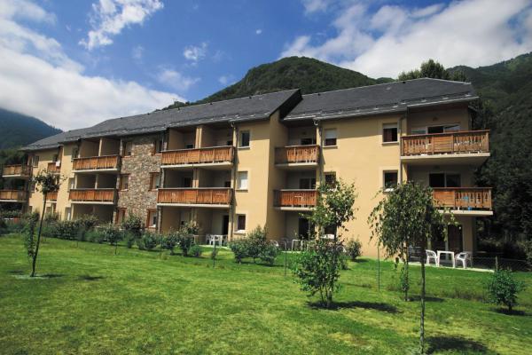 Swimming Pool, Terrace, Balcony, Parking, Tv, Ski Locker, 35m², Luchon-superbagnères - Pyrenees