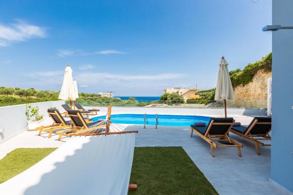 Nikiforos Villa, Private Pool & Bbq, Seaviews, By Thinkvilla - Grecia