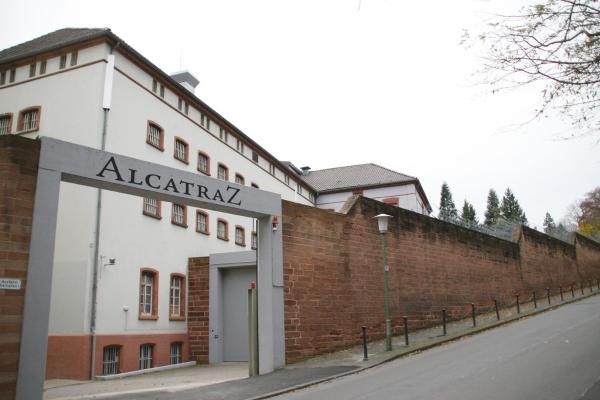 Alcatraz Hotel Am Japanischen Garten - Kaiserslautern