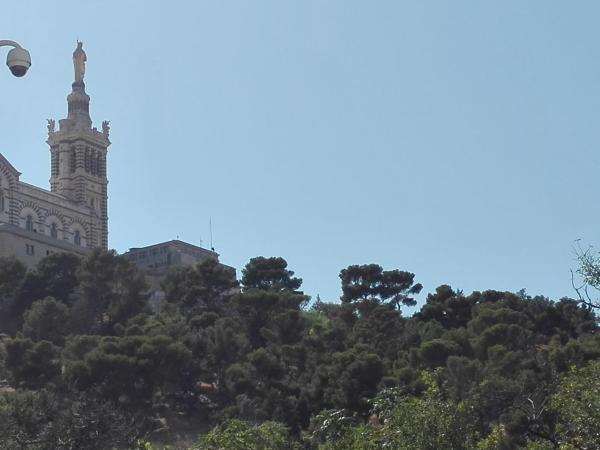 Agréable Petit T2 Avec Extérieur - Marseille