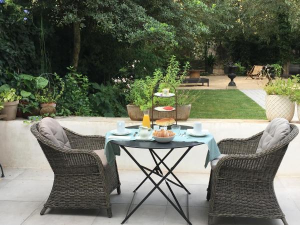Chambre Côté Jardin - Nîmes