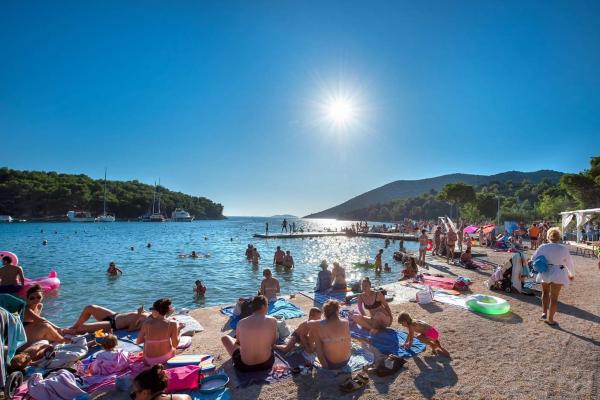 Apartments Mali Mate - Tisno