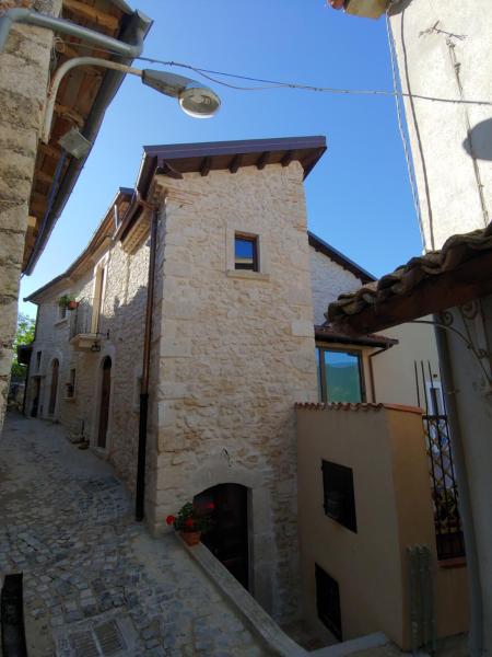 Castello Di Fagnano -Albergo Diffuso & Spa - Rocca di Mezzo