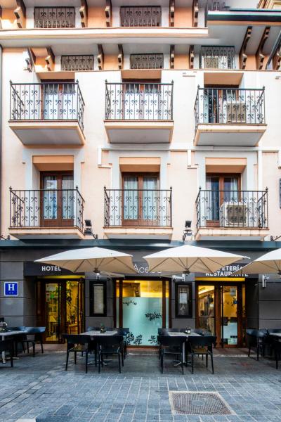 Hotel El Acebo - Jaca