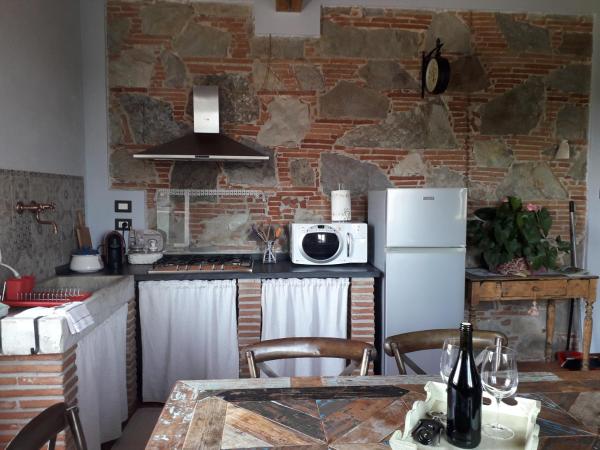 Casa De Servi - Lucques