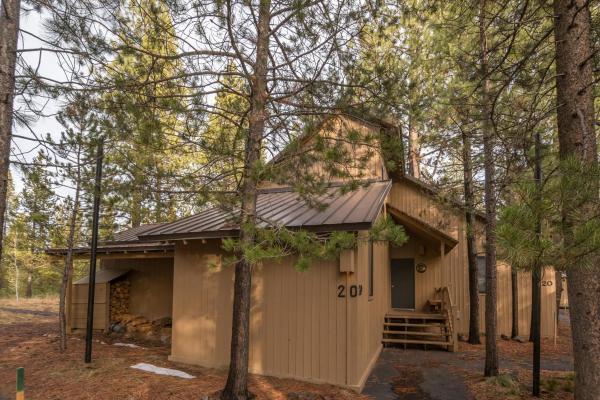 Condo With Loft, Close To Village Mall, Bikes - Sunriver, OR