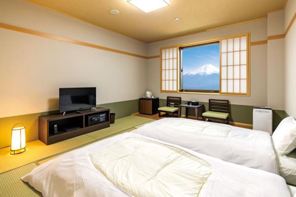 Fujikawaguchiko Resort Hotel - Lake Kawaguchi