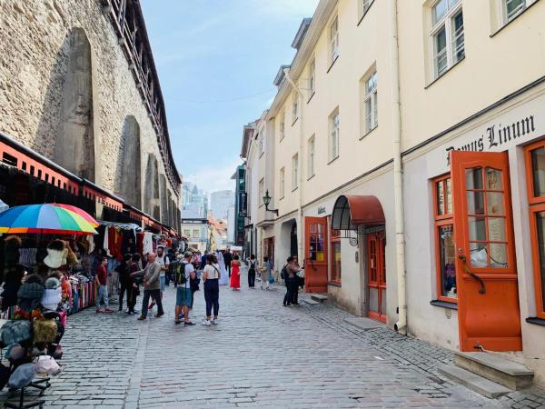 Tallinn City Apartments 4 Bedroom With Sauna And 2 Bathroom - Tallinn