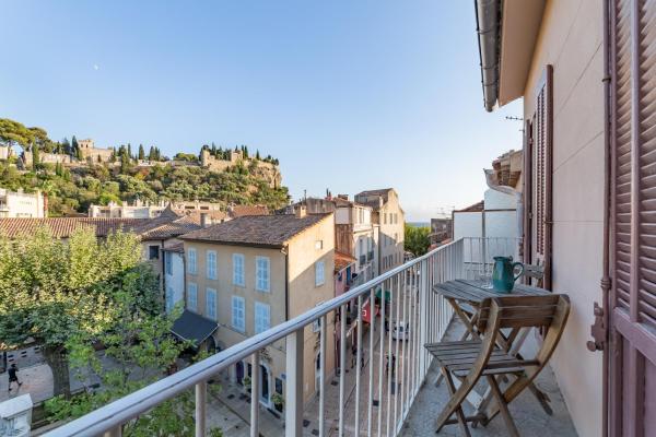 Le Central Par Dodo-a-cassis - Cassis