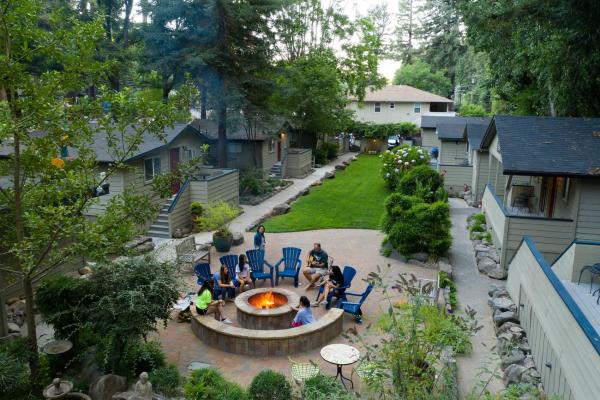 Cottages On River Road - Guerneville, CA