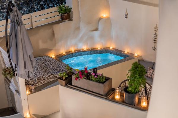 Hidden Treasure Suites - Santorini