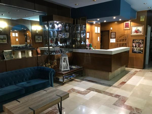 Hotel Reina Victoria - Hellín