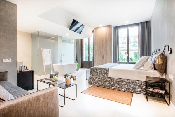 Superior Family Room - Casa Lirio Barcelona Rambla - La Barceloneta