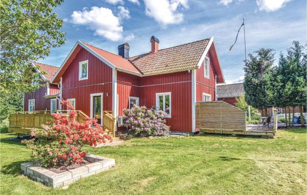 4 Bedroom Nice Home In Sollebrunn - Vårgårda