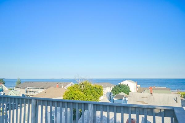 The Captain's Ship - Old Orchard Beach