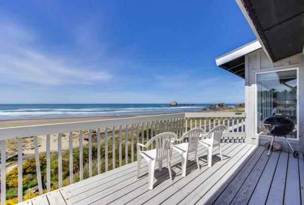 Spindrift Oceanfront Home - The Helm - Bandon, OR