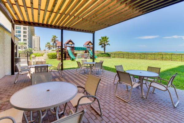 Corner Beachfront Condo Features Ocean Views, Shared Pool, Hot Tub, Tennis Court - Port Isabel, TX